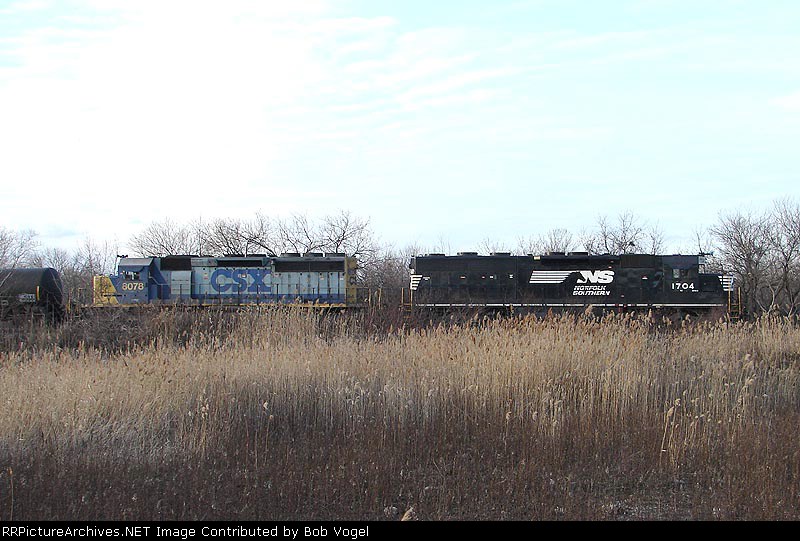 CSX 8078 & NS 1704
